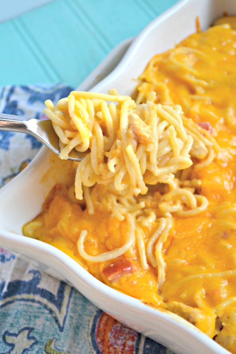 Cheesy Chicken Spaghetti with Velveeta - The Cards We Drew